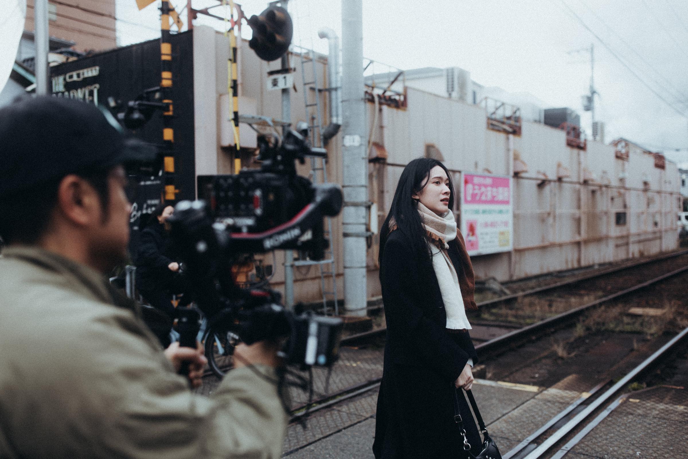 雲浩影分手後首支派台歌《回憶半分鐘》 大阪拍MV感觸：男朋友走了 | am730